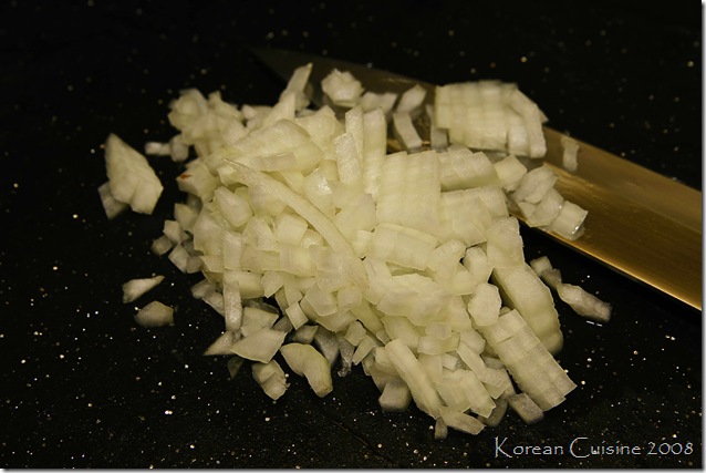 Korean Cuisine: Kimchi Jun - Korean Style Kimchi Pancakes - (김치전)